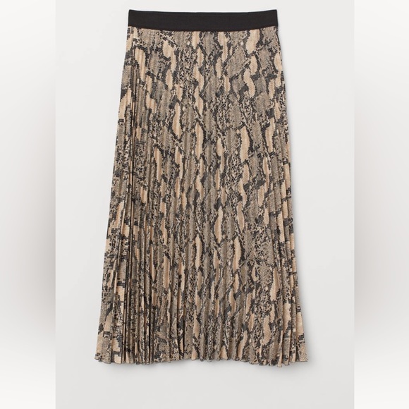 H&M | Skirts | Hm Women Skirt | Poshmark